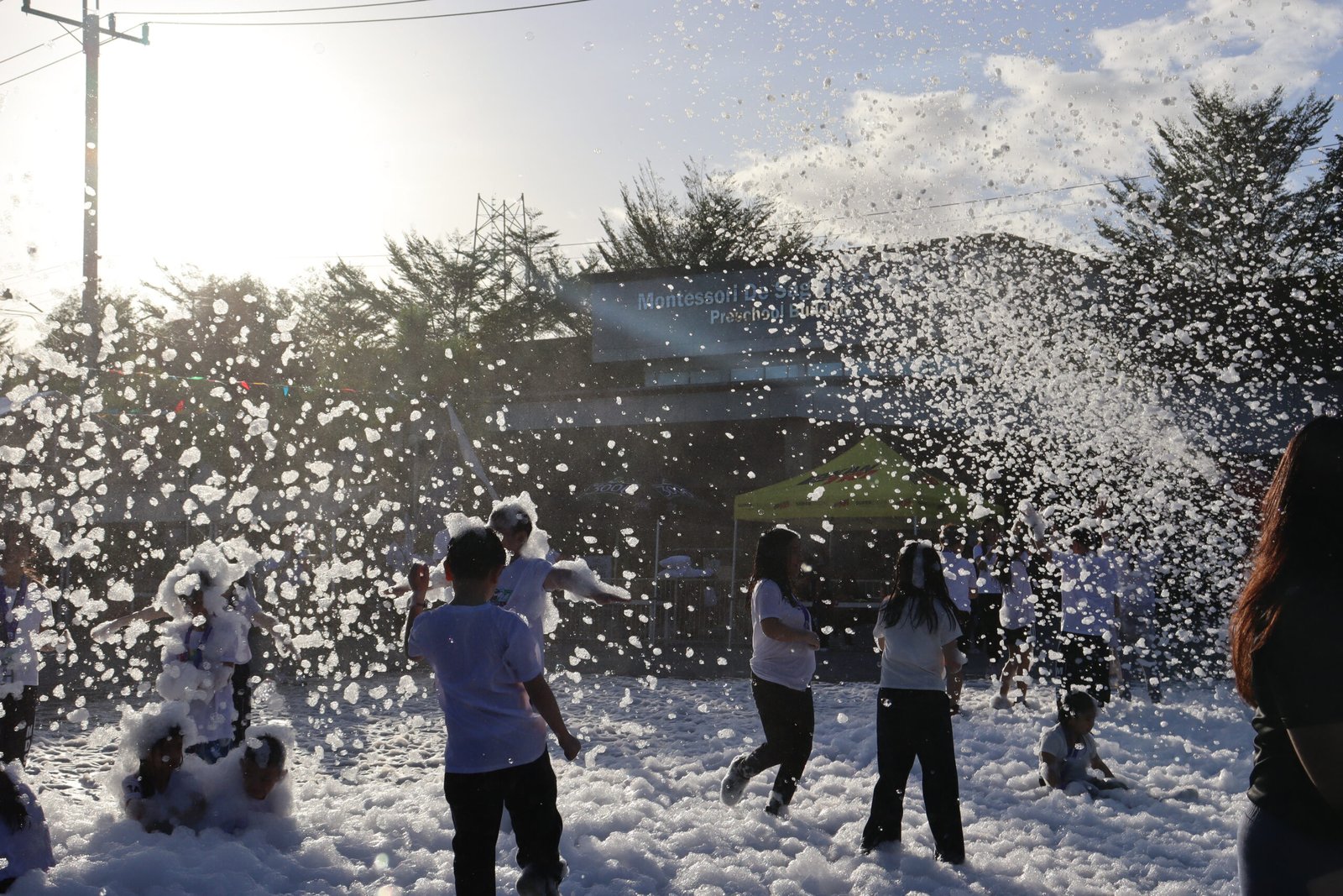 Sagradan Families Dash to ‘Bubble Fun Run’ - Montessori De Sagrada ...